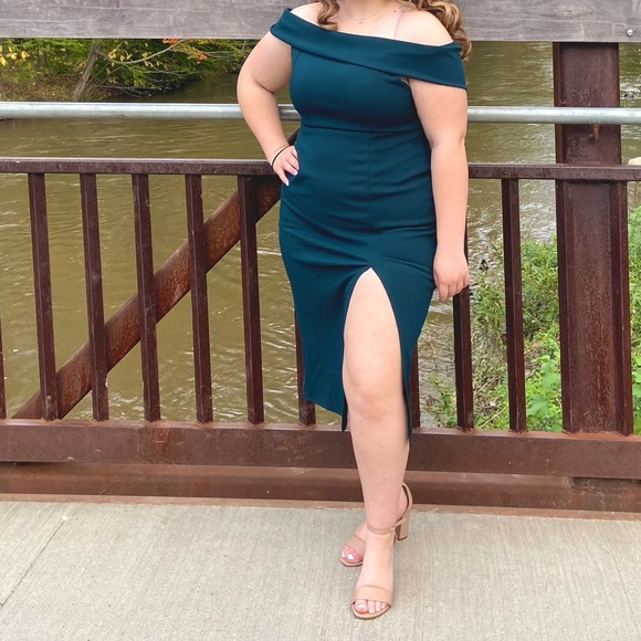 Windsor | Dresses | Bodycon Emerald Dress | Poshmark